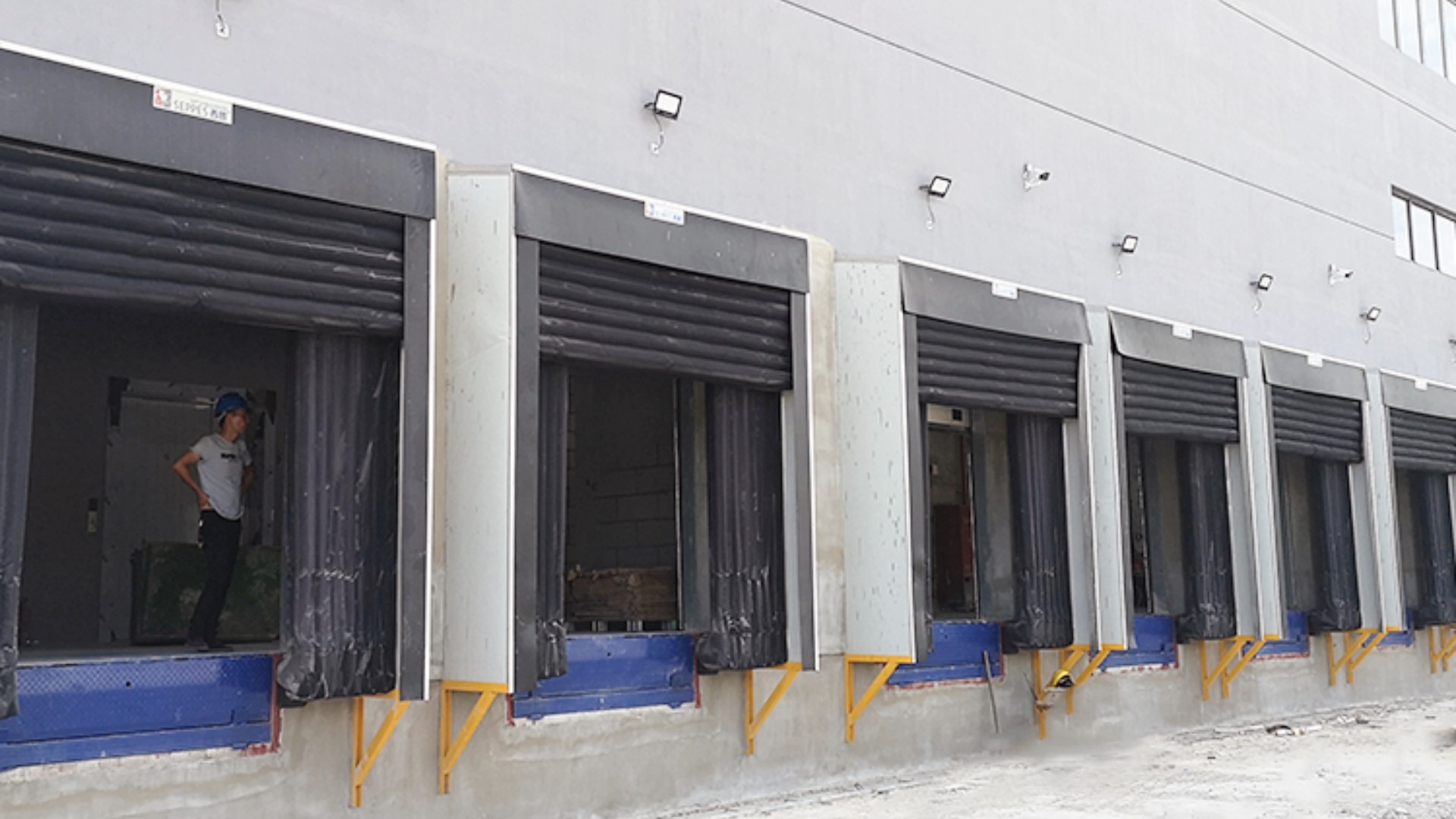 The details of inflatable dock shelters and their valuable benefits