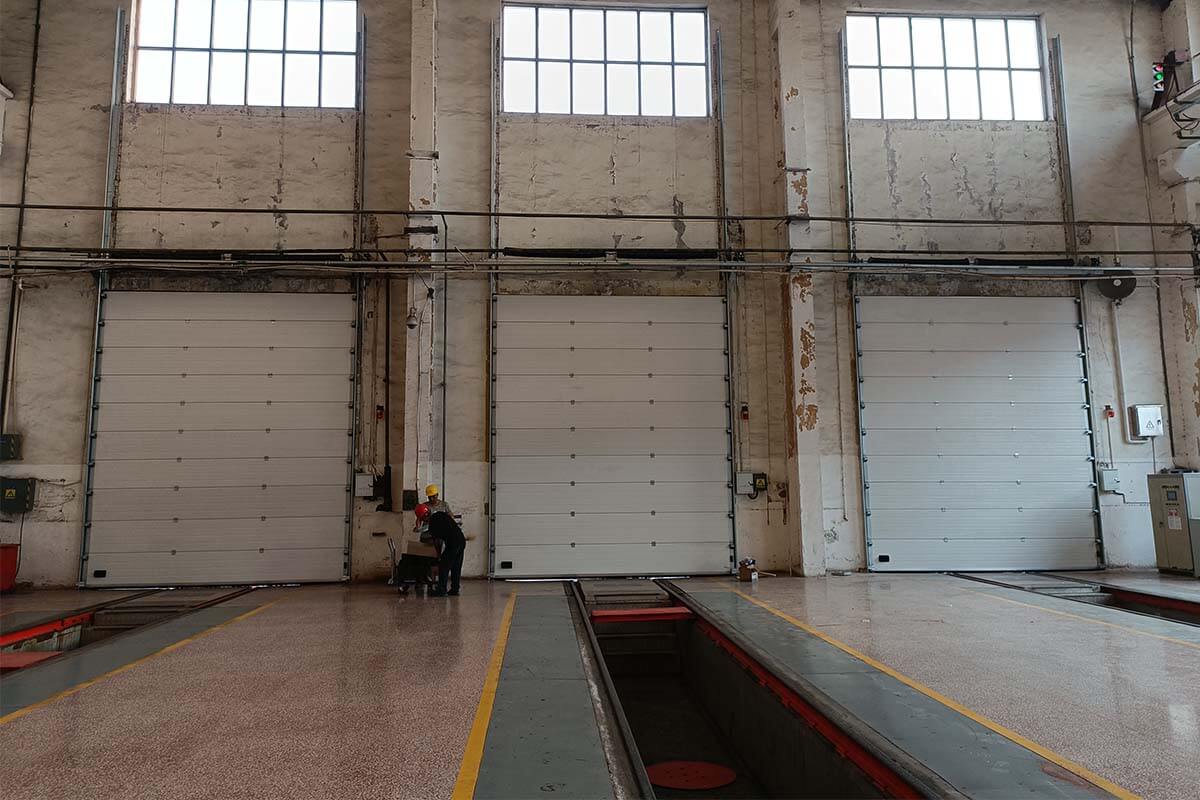 Unlocking Efficiency: Sectional Roller Doors and High-Speed Entry in ...